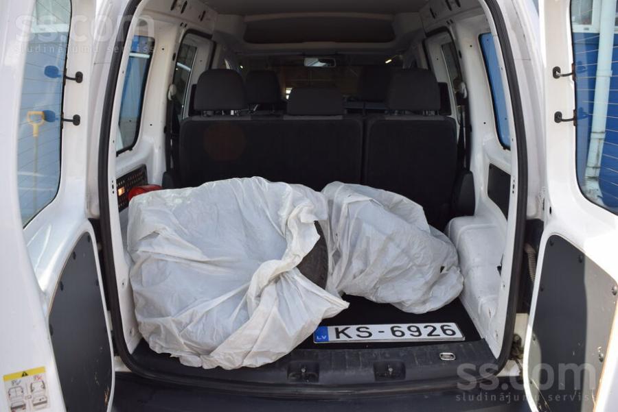 Balts Volkswagen Caddy 2017 Rīga, ar dzinēja tilpumu 2.00 L un nobraukumu 160 tūkst. km par 7500 €, foto 5 vietnē AUTOMOTO.COM.LV