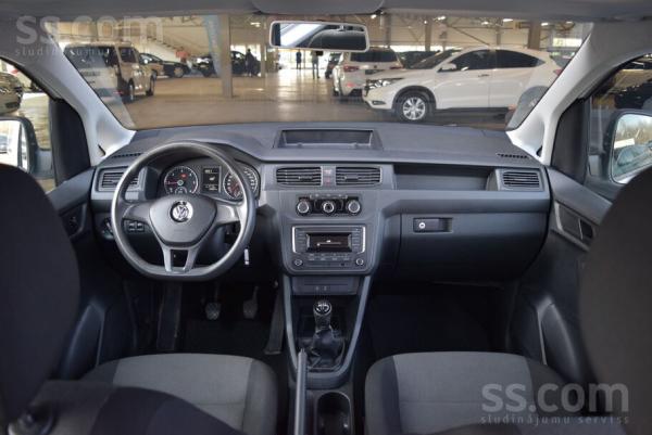 White Volkswagen Caddy 2017 in Riga, with an engine capacity of 2.00 L and mileage of 160 thousand km for 7500 €, photo 9 on AUTOMOTO.COM.LV