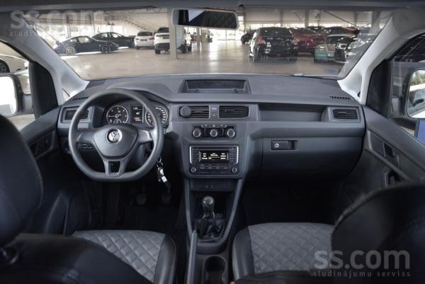 White Volkswagen Caddy 2018 in Riga, with an engine capacity of 2.00 L and mileage of 355 thousand km for 4900 €, photo 7 on AUTOMOTO.COM.LV