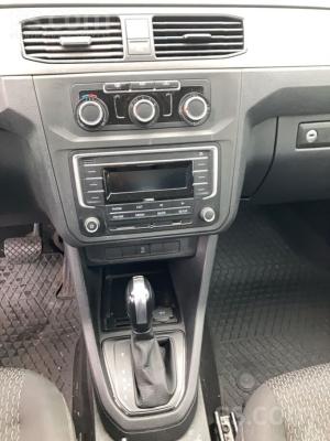 White Volkswagen Caddy 2019 in Cesis, with an engine capacity of 2.00 L and mileage of 375 thousand km for 6400 €, photo 16 on AUTOMOTO.COM.LV