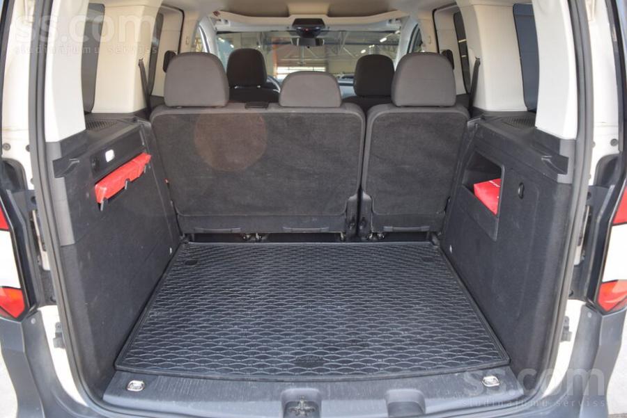 White Volkswagen Caddy 2021 in Riga, with an engine capacity of 2.00 L and mileage of 150 thousand km for 14500 €, photo 5 on AUTOMOTO.COM.LV