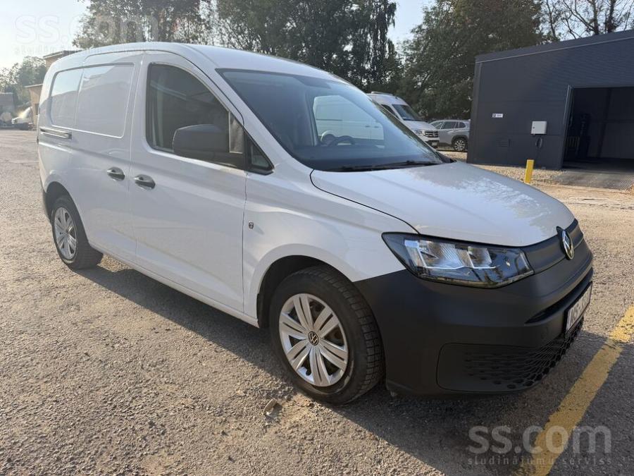 White Volkswagen Caddy 2021 in Riga, with an engine capacity of 2.00 L and mileage of 133 thousand km for 14800 €, photo 1 on AUTOMOTO.COM.LV