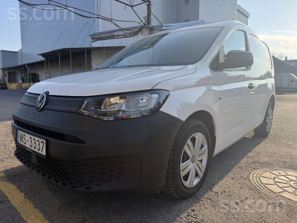 White Volkswagen Caddy 2021 in Riga, with an engine capacity of 2.00 L and mileage of 133 thousand km for 14800 €, photo 3 on AUTOMOTO.COM.LV