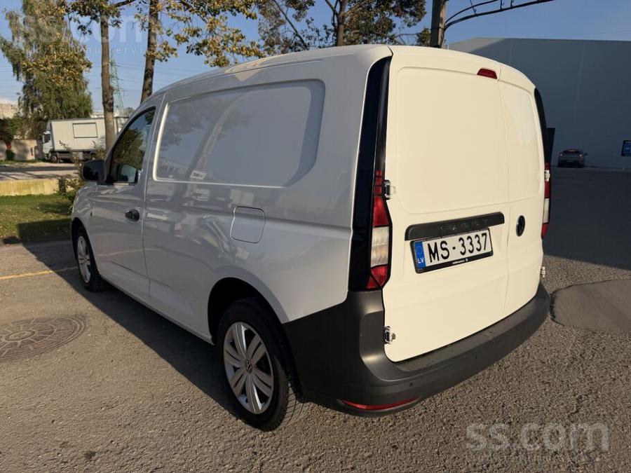 White Volkswagen Caddy 2021 in Riga, with an engine capacity of 2.00 L and mileage of 133 thousand km for 14800 €, photo 6 on AUTOMOTO.COM.LV