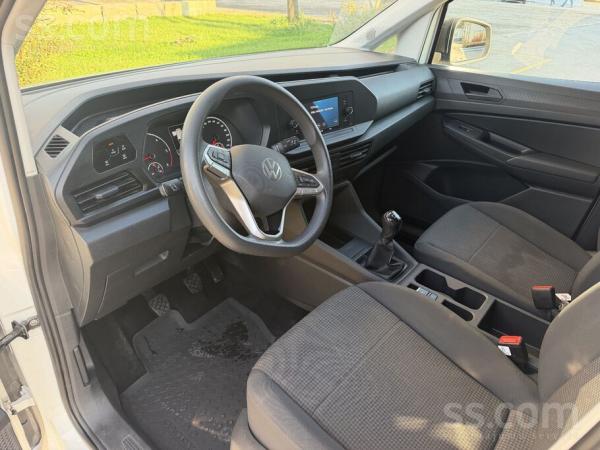 White Volkswagen Caddy 2021 in Riga, with an engine capacity of 2.00 L and mileage of 133 thousand km for 14800 €, photo 9 on AUTOMOTO.COM.LV