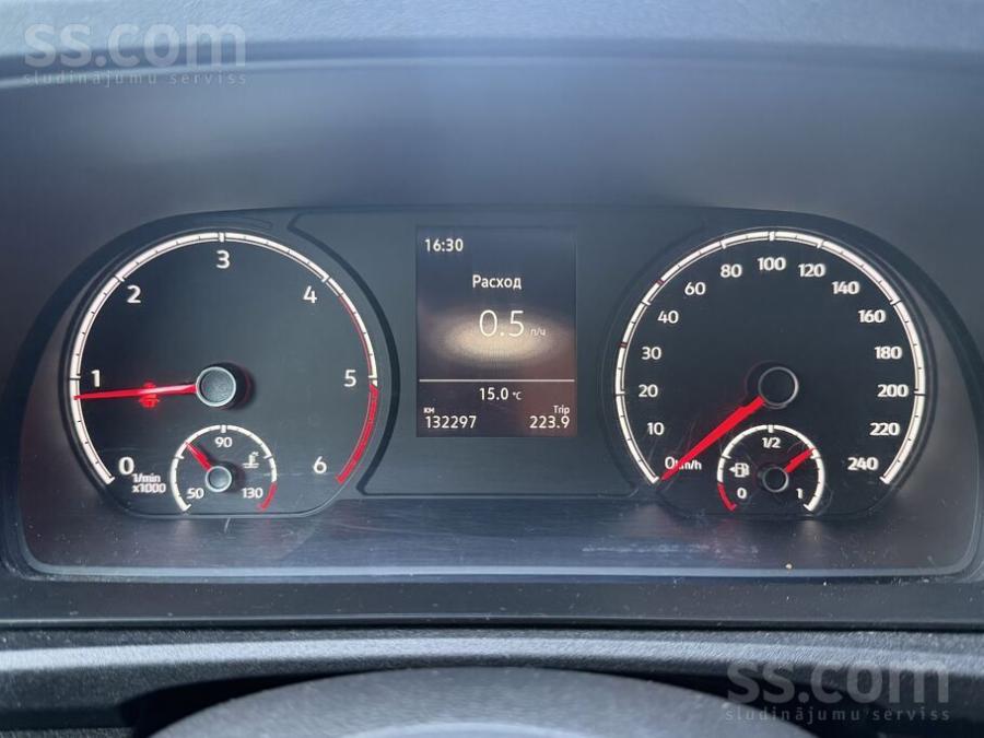 White Volkswagen Caddy 2021 in Riga, with an engine capacity of 2.00 L and mileage of 133 thousand km for 14800 €, photo 10 on AUTOMOTO.COM.LV