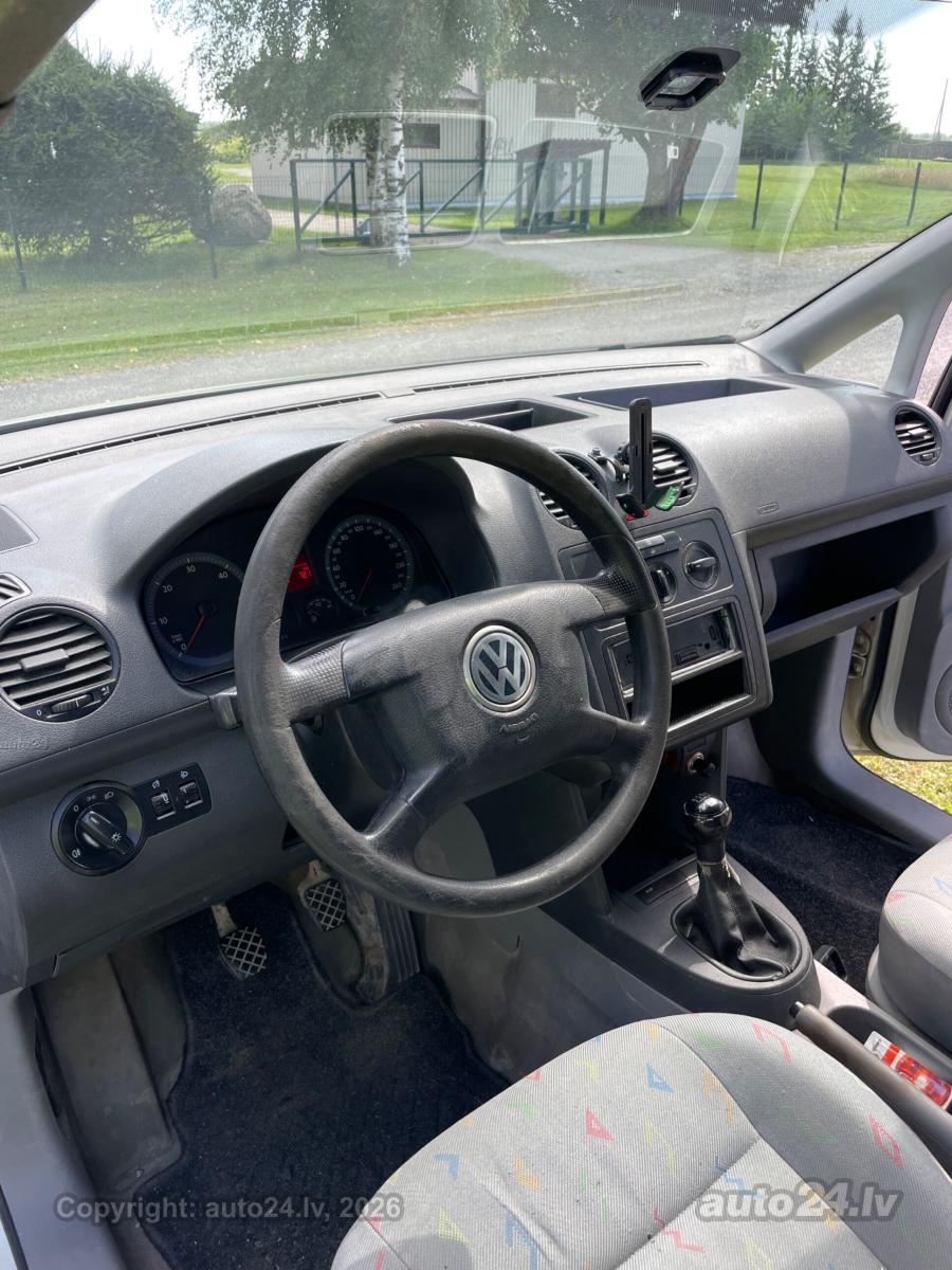 White Volkswagen Caddy 2004 in Tallinn, with an engine capacity of 2.00 L and mileage of 40 thousand km for 1800 €, photo 3 on AUTOMOTO.COM.LV