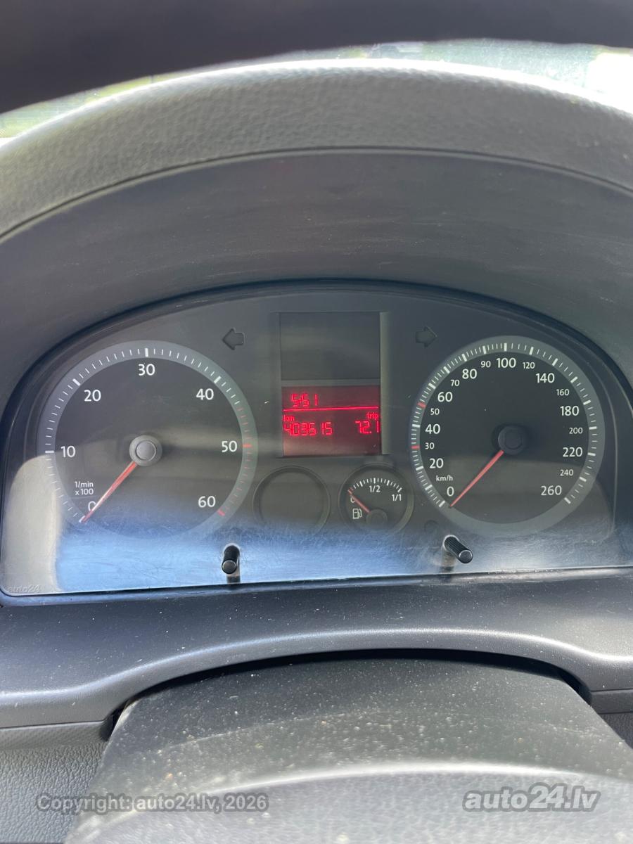 White Volkswagen Caddy 2004 in Tallinn, with an engine capacity of 2.00 L and mileage of 40 thousand km for 1800 €, photo 4 on AUTOMOTO.COM.LV