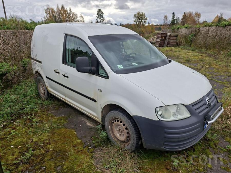 Белый Фольксваген Кадди 2005 в Валмиера, объемом двигателя 1.90 л и пробегом 450 тыс. км за 500 €, фото 1 на AUTOMOTO.COM.LV
