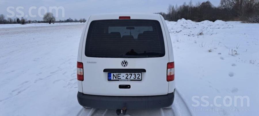White Volkswagen Caddy 2007 in Riga, with an engine capacity of 1.40 L and mileage of 145 thousand km for 2000 €, photo 3 on AUTOMOTO.COM.LV