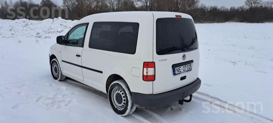 White Volkswagen Caddy 2007 in Riga, with an engine capacity of 1.40 L and mileage of 145 thousand km for 2000 €, photo 4 on AUTOMOTO.COM.LV