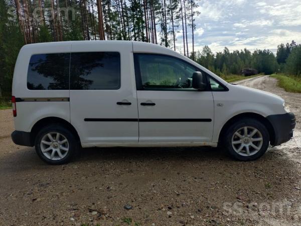 Balts Volkswagen Caddy 2009 Rīga, ar dzinēja tilpumu 1.90 L un nobraukumu 591 tūkst. km par 2100 €, foto 5 vietnē AUTOMOTO.COM.LV