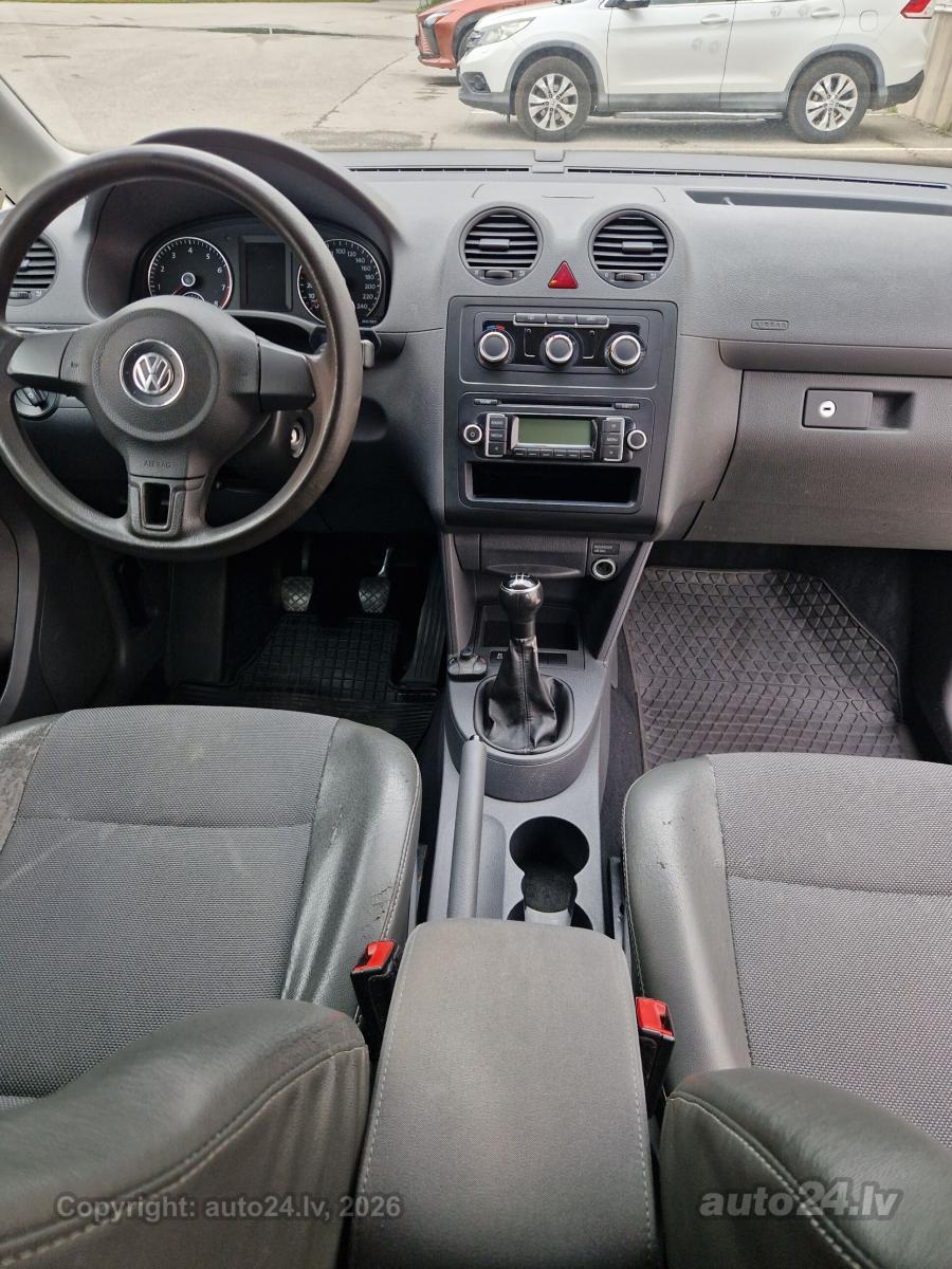 Balts Volkswagen Caddy 2011 Tallina, ar dzinēja tilpumu 1.20 L un nobraukumu 331 tūkst. km par 3700 €, foto 11 vietnē AUTOMOTO.COM.LV