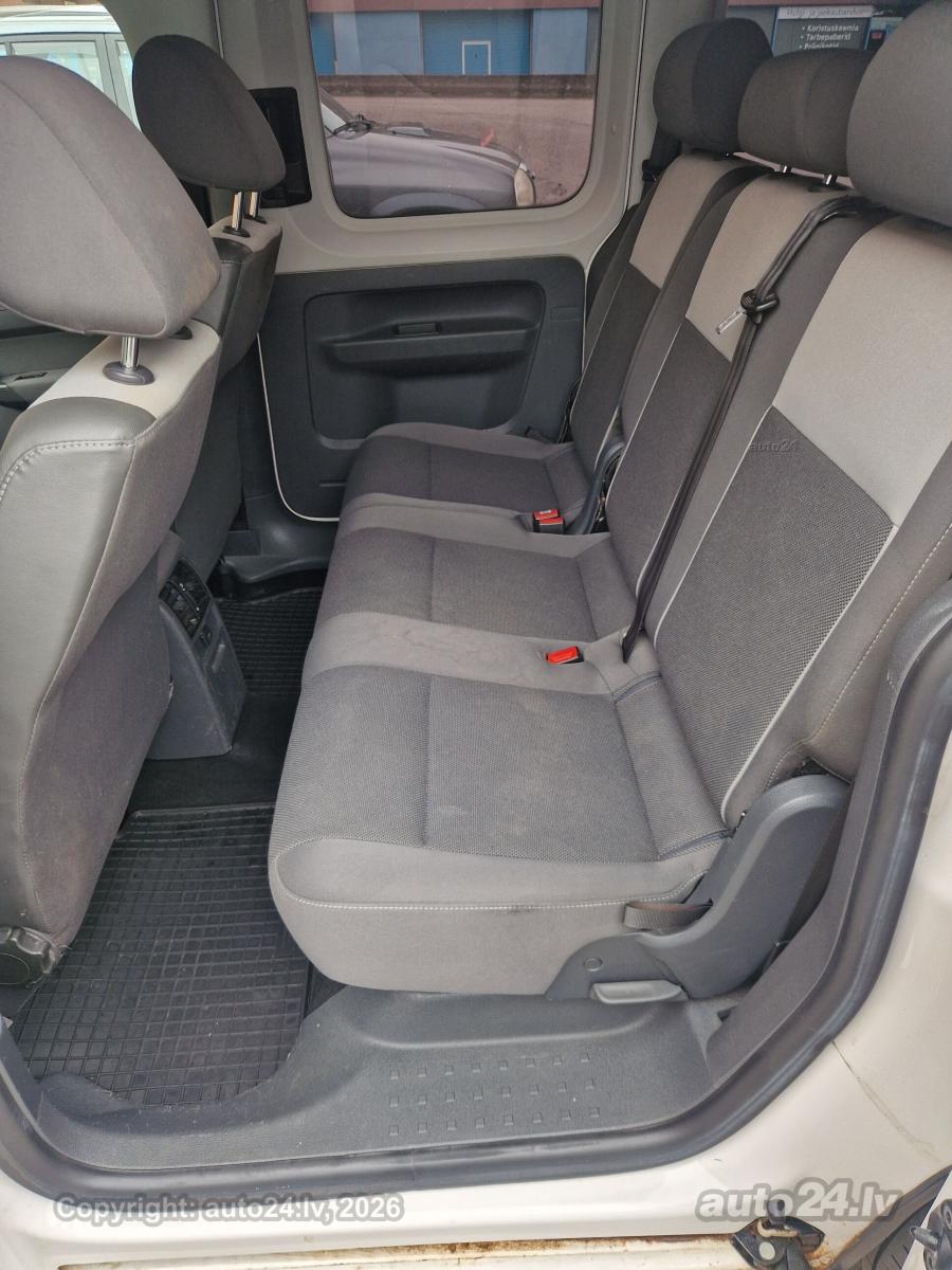 Balts Volkswagen Caddy 2011 Tallina, ar dzinēja tilpumu 1.20 L un nobraukumu 331 tūkst. km par 3700 €, foto 12 vietnē AUTOMOTO.COM.LV