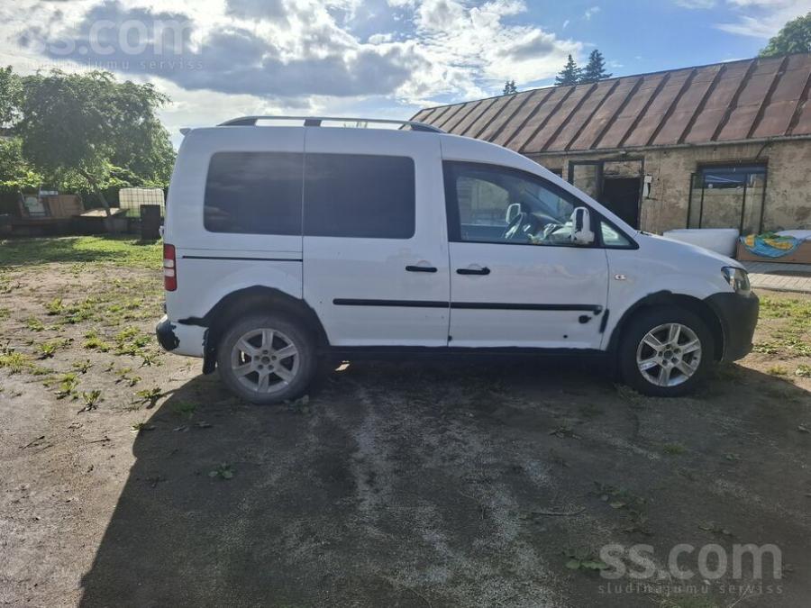 Balts Volkswagen Caddy 2011 Jēkabpils, ar dzinēja tilpumu 2.00 L un nobraukumu 293 tūkst. km par 5050 €, foto 6 vietnē AUTOMOTO.COM.LV