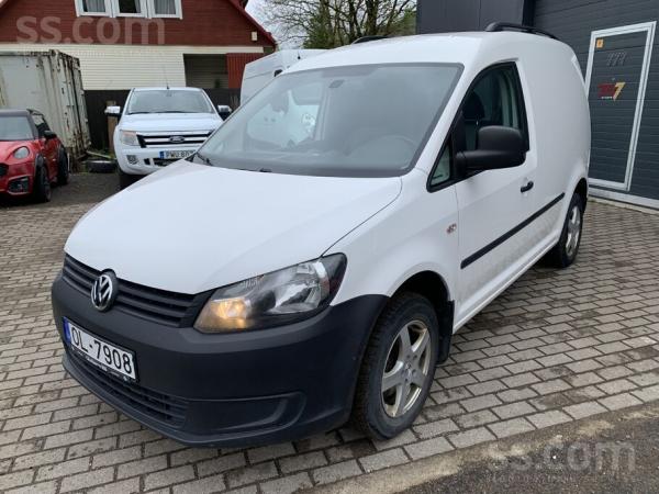 White Volkswagen Caddy 2011 in Riga, with an engine capacity of 1.60 L and mileage of 204 thousand km for 5500 €, photo 1 on AUTOMOTO.COM.LV