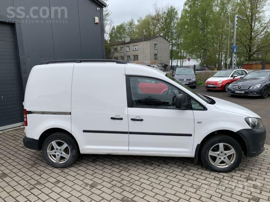 White Volkswagen Caddy 2011 in Riga, with an engine capacity of 1.60 L and mileage of 204 thousand km for 5500 €, photo 5 on AUTOMOTO.COM.LV