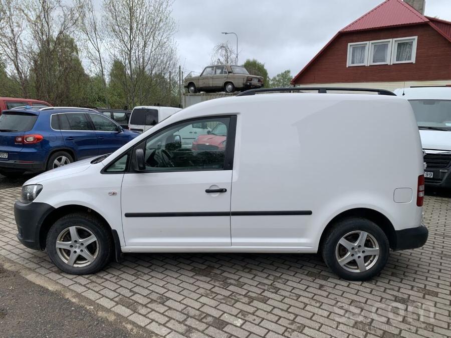 White Volkswagen Caddy 2011 in Riga, with an engine capacity of 1.60 L and mileage of 204 thousand km for 5500 €, photo 6 on AUTOMOTO.COM.LV