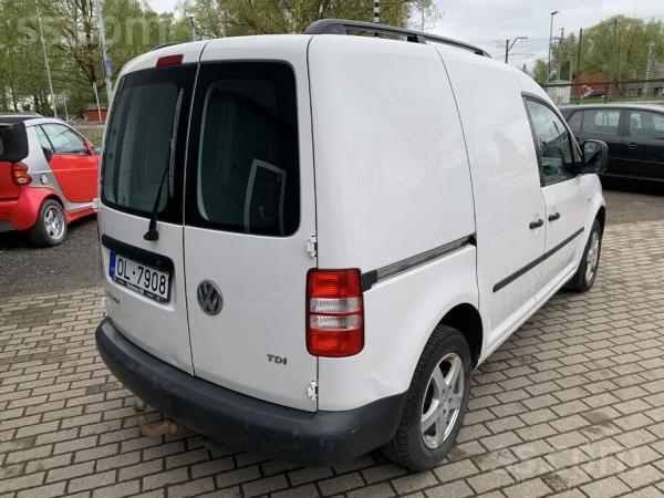 White Volkswagen Caddy 2011 in Riga, with an engine capacity of 1.60 L and mileage of 204 thousand km for 5500 €, photo 7 on AUTOMOTO.COM.LV