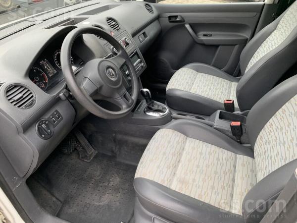 White Volkswagen Caddy 2011 in Riga, with an engine capacity of 1.60 L and mileage of 204 thousand km for 5500 €, photo 9 on AUTOMOTO.COM.LV