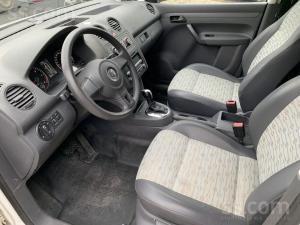 White Volkswagen Caddy 2011 in Riga, with an engine capacity of 1.60 L and mileage of 204 thousand km for 5500 €, photo 10 on AUTOMOTO.COM.LV