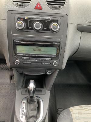 White Volkswagen Caddy 2011 in Riga, with an engine capacity of 1.60 L and mileage of 204 thousand km for 5500 €, photo 14 on AUTOMOTO.COM.LV