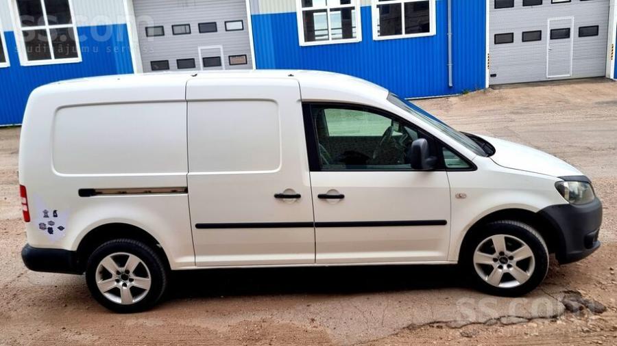 White Volkswagen Caddy 2011 in Cesis, with an engine capacity of 1.60 L and mileage of 386 thousand km for 3700 €, photo 5 on AUTOMOTO.COM.LV