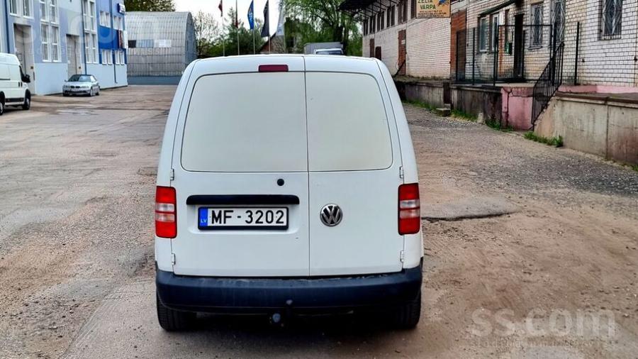 White Volkswagen Caddy 2011 in Cesis, with an engine capacity of 1.60 L and mileage of 386 thousand km for 3700 €, photo 8 on AUTOMOTO.COM.LV