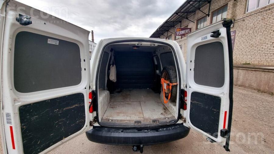 White Volkswagen Caddy 2011 in Cesis, with an engine capacity of 1.60 L and mileage of 386 thousand km for 3700 €, photo 11 on AUTOMOTO.COM.LV