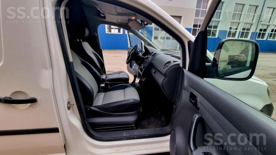 White Volkswagen Caddy 2011 in Cesis, with an engine capacity of 1.60 L and mileage of 386 thousand km for 3700 €, photo 15 on AUTOMOTO.COM.LV