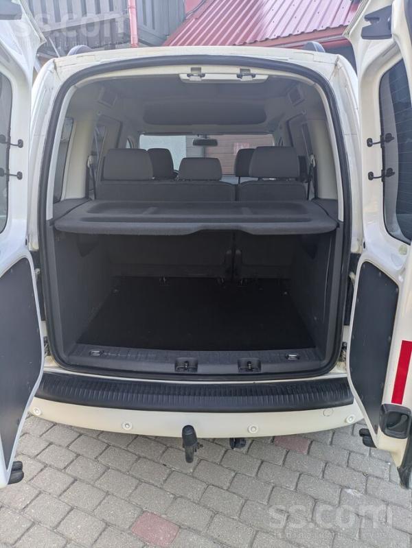 White Volkswagen Caddy 2011 in Valmiera, with an engine capacity of 2.00 L and mileage of 305 thousand km for 6800 €, photo 2 on AUTOMOTO.COM.LV