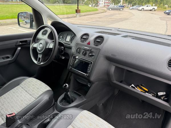 Balts Volkswagen Caddy 2011 Tallina, ar dzinēja tilpumu 1.60 L un nobraukumu 237 tūkst. km par 7000 €, foto 8 vietnē AUTOMOTO.COM.LV