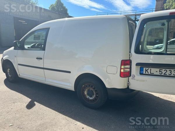White Volkswagen Caddy 2012 in Riga, with an engine capacity of 1.60 L and mileage of 383 thousand km for 3400 €, photo 6 on AUTOMOTO.COM.LV