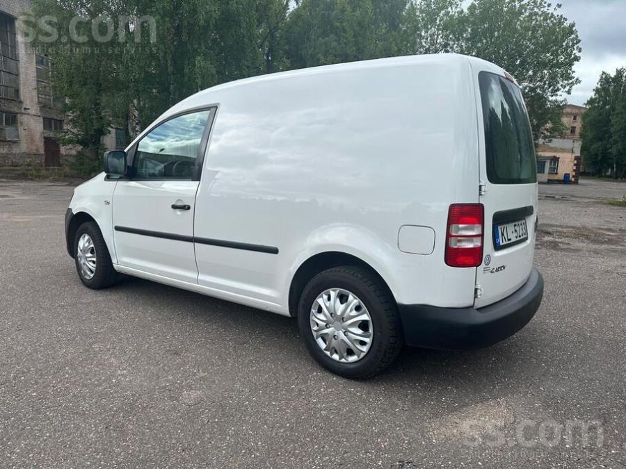 White Volkswagen Caddy 2012 in Riga, with an engine capacity of 1.60 L and mileage of 382 thousand km for 3200 €, photo 4 on AUTOMOTO.COM.LV