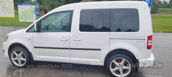 White Volkswagen Caddy 2012 in Tallinn, with an engine capacity of 1.60 L and mileage of 290 thousand km for 6000 €, photo 1 on AUTOMOTO.COM.LV