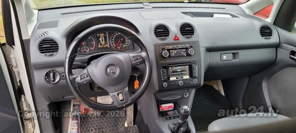 White Volkswagen Caddy 2012 in Tallinn, with an engine capacity of 1.60 L and mileage of 290 thousand km for 6000 €, photo 5 on AUTOMOTO.COM.LV