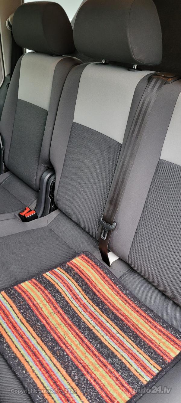 White Volkswagen Caddy 2012 in Tallinn, with an engine capacity of 1.60 L and mileage of 290 thousand km for 6000 €, photo 7 on AUTOMOTO.COM.LV
