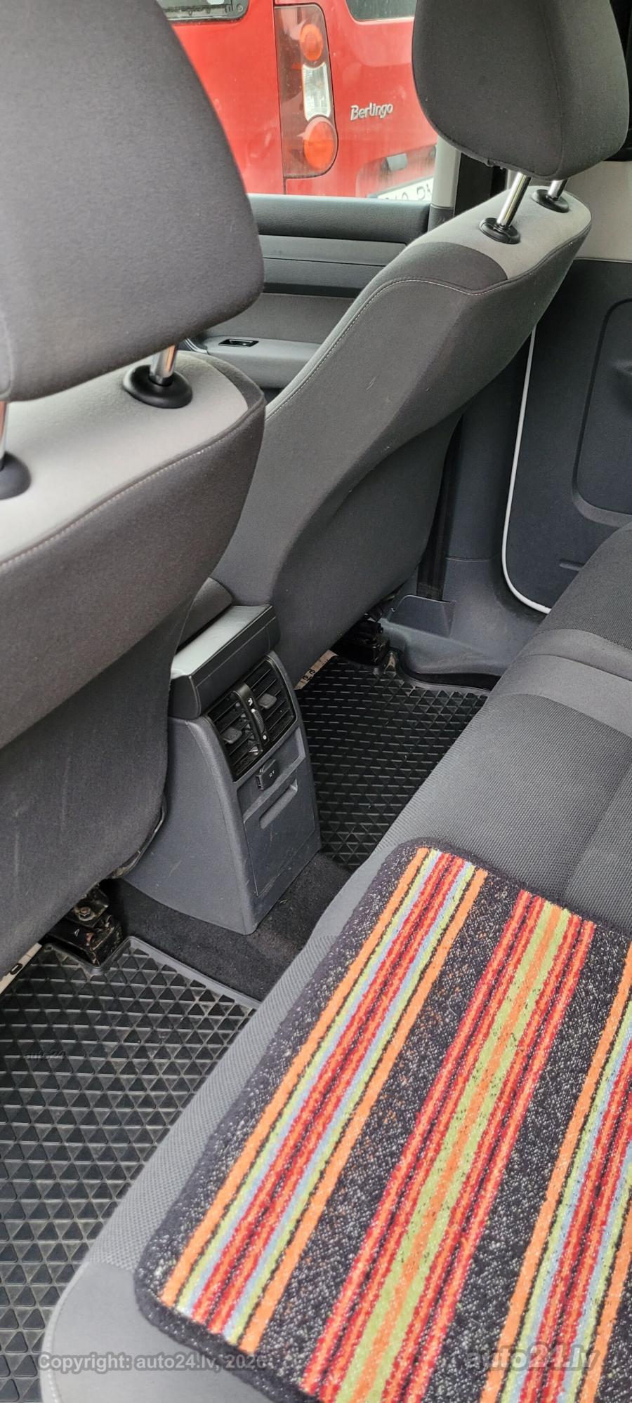 Balts Volkswagen Caddy 2012 Tallina, ar dzinēja tilpumu 1.60 L un nobraukumu 290 tūkst. km par 6000 €, foto 9 vietnē AUTOMOTO.COM.LV