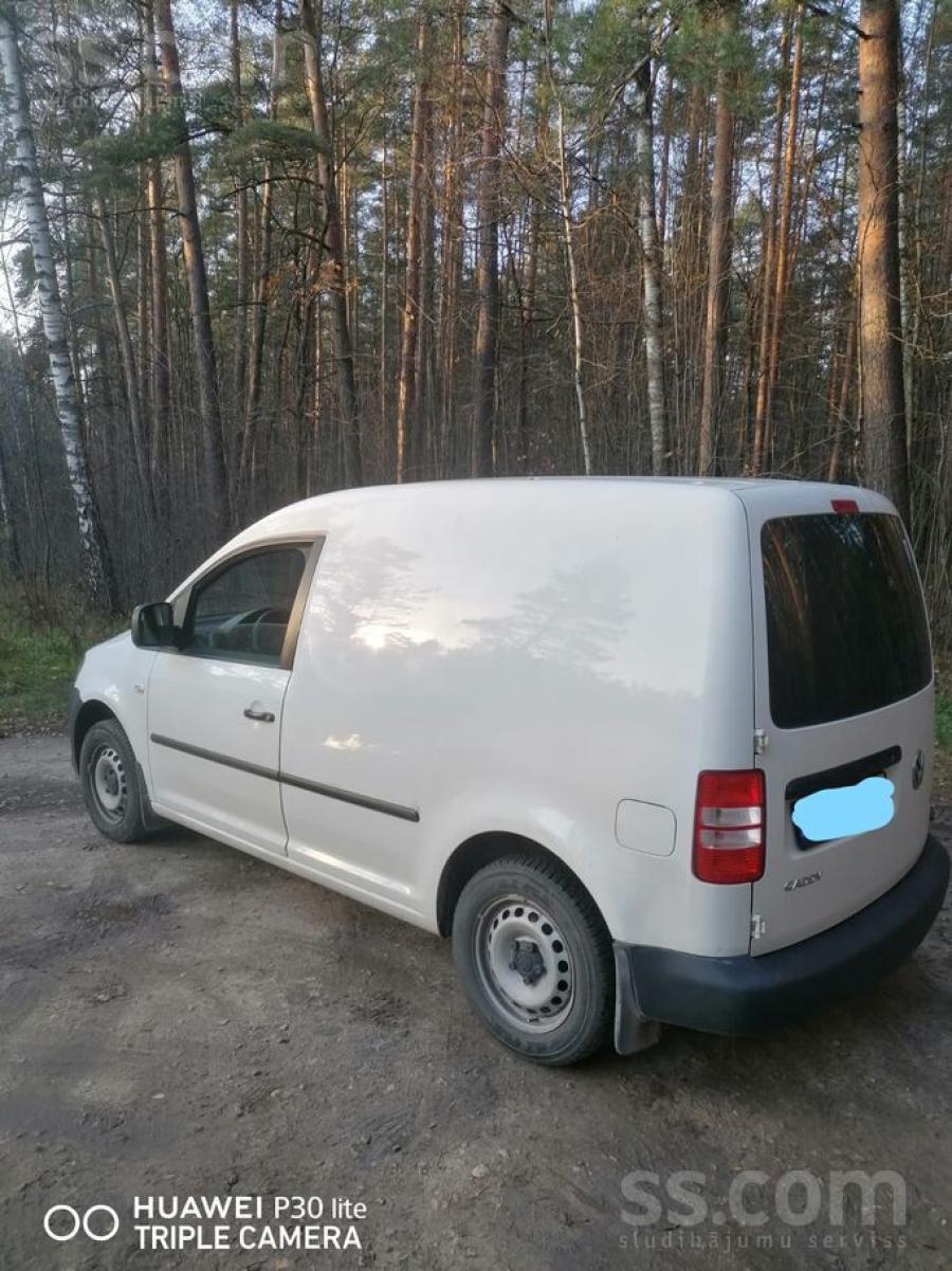 White Volkswagen Caddy 2012 in Riga, with an engine capacity of 1.60 L and mileage of 290 thousand km for 2500 €, photo 3 on AUTOMOTO.COM.LV