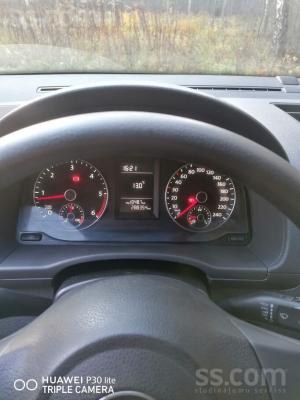 White Volkswagen Caddy 2012 in Riga, with an engine capacity of 1.60 L and mileage of 290 thousand km for 2500 €, photo 4 on AUTOMOTO.COM.LV