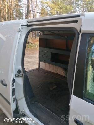 White Volkswagen Caddy 2012 in Riga, with an engine capacity of 1.60 L and mileage of 290 thousand km for 2500 €, photo 6 on AUTOMOTO.COM.LV