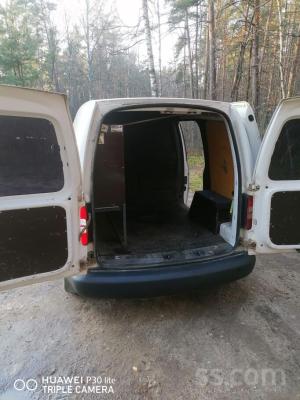 White Volkswagen Caddy 2012 in Riga, with an engine capacity of 1.60 L and mileage of 290 thousand km for 2500 €, photo 7 on AUTOMOTO.COM.LV