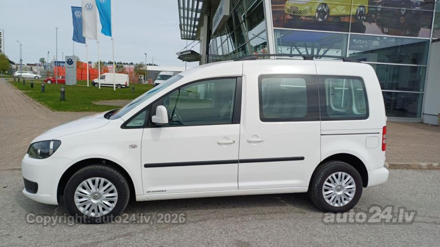 Balts Volkswagen Caddy 2013 Tartu, ar dzinēja tilpumu 2.00 L un nobraukumu 128 tūkst. km par 7600 €, foto 3 vietnē AUTOMOTO.COM.LV