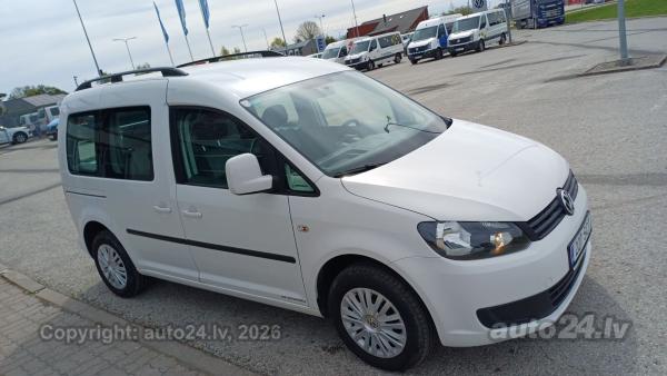 White Volkswagen Caddy 2013 in Tartu, with an engine capacity of 2.00 L and mileage of 128 thousand km for 7600 €, photo 7 on AUTOMOTO.COM.LV