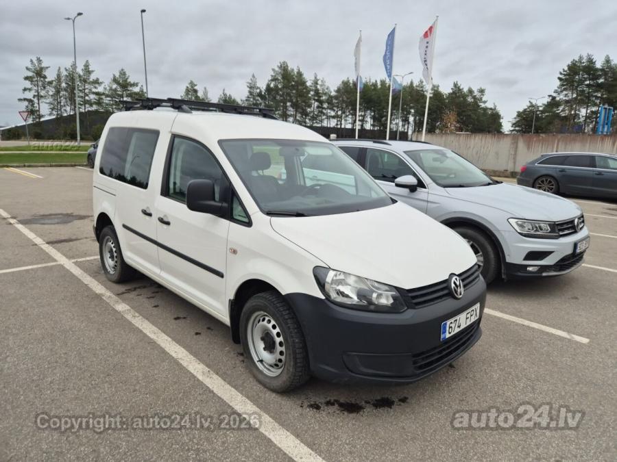 Balts Volkswagen Caddy 2013 Tallina, ar dzinēja tilpumu 2.00 L un nobraukumu 170 tūkst. km par 12000 €, foto 3 vietnē AUTOMOTO.COM.LV