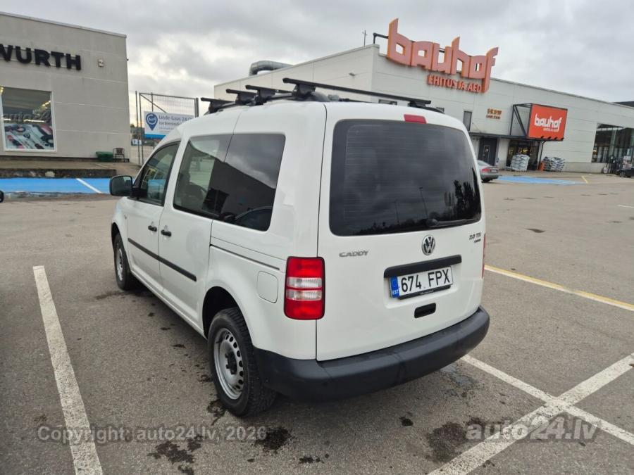 Balts Volkswagen Caddy 2013 Tallina, ar dzinēja tilpumu 2.00 L un nobraukumu 170 tūkst. km par 12000 €, foto 5 vietnē AUTOMOTO.COM.LV