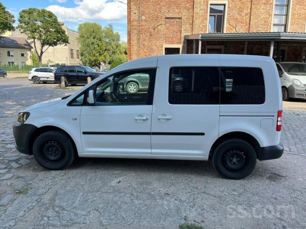 White Volkswagen Caddy 2013 in Riga, with an engine capacity of 1.60 L and mileage of 190 thousand km for 5900 €, photo 1 on AUTOMOTO.COM.LV