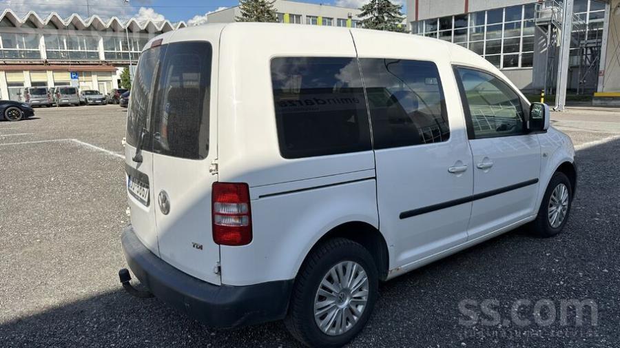 Balts Volkswagen Caddy 2014 Rīga, ar dzinēja tilpumu 1.60 L un nobraukumu 370 tūkst. km par 5850 €, foto 9 vietnē AUTOMOTO.COM.LV