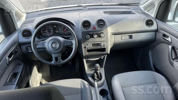 White Volkswagen Caddy 2014 in Riga, with an engine capacity of 1.60 L and mileage of 370 thousand km for 5350 €, photo 3 on AUTOMOTO.COM.LV