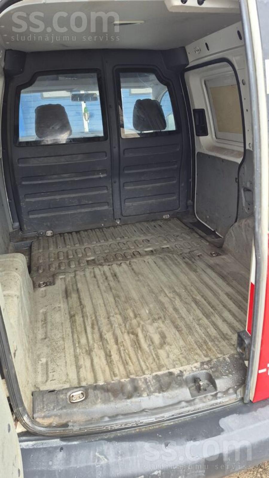 Balts Volkswagen Caddy 2014 Liepāja, ar dzinēja tilpumu 1.60 L un nobraukumu 285 tūkst. km par 2000 €, foto 8 vietnē AUTOMOTO.COM.LV